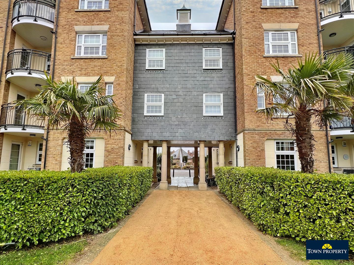 Property Details for Christchurch Place: Eastbourne BN23 5AP - Town ...